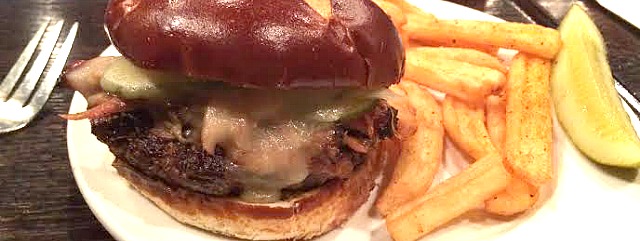 Blue Tractor Burger F - Burger Weekly